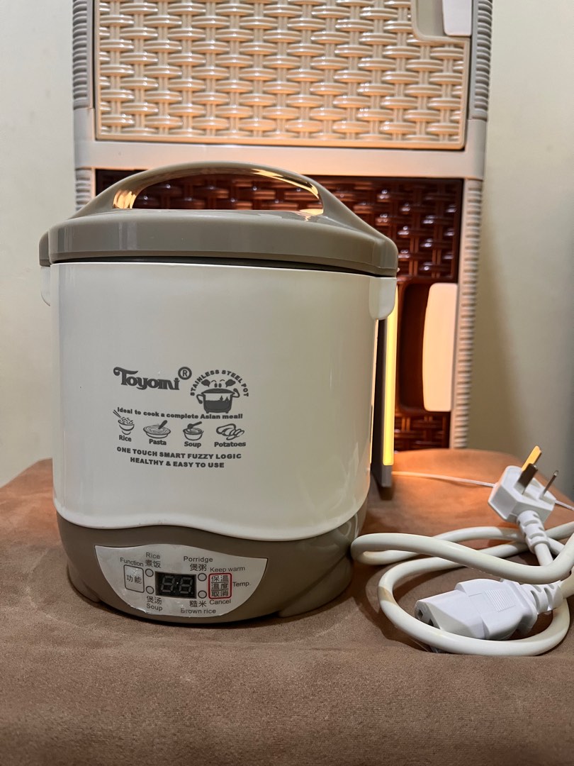 TOYOMI 0.6L Mini Rice Cooker with Stainless Steel Pot RC 616, Kitchen ...