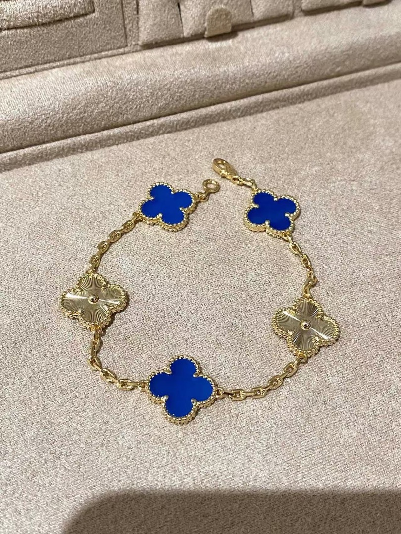 Vintage Alhambra bracelet , 5 motifs Blue Carnelian Incorporating laser ...