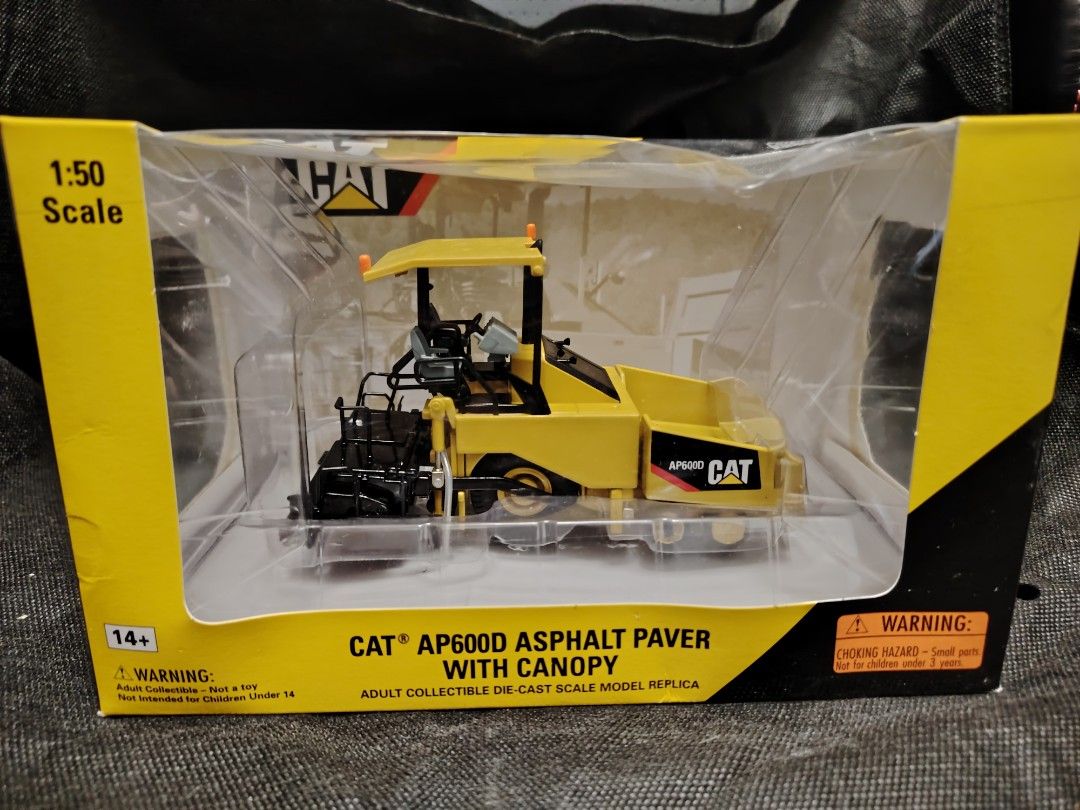 1/50 CAT 瀝青攤舖機 CAT AP600D Asphalt Paver W/Canopy by Norscot 施工車模型, 興趣及 ...