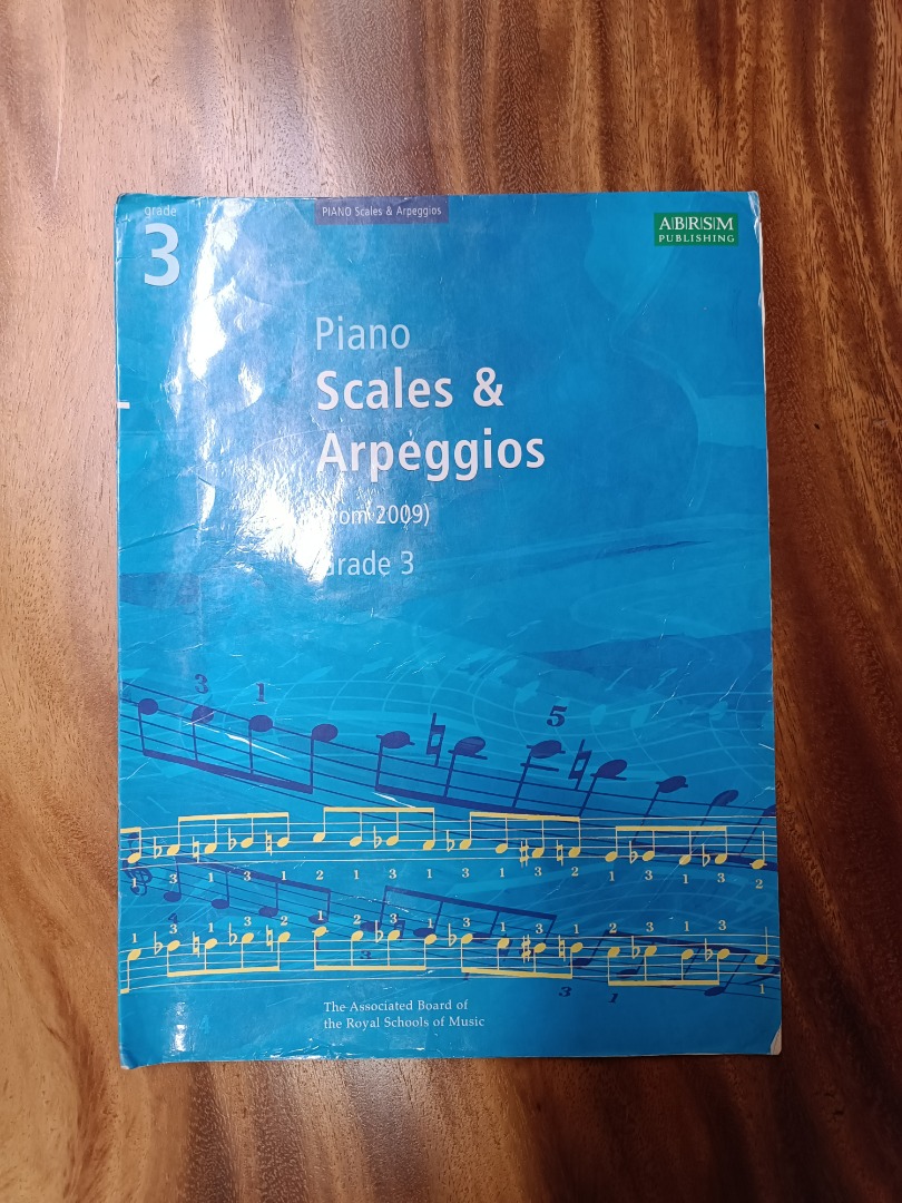 ABRSM Piano Scales and Arpeggios (from 2009) - Grade 3, Hobbies & Toys ...