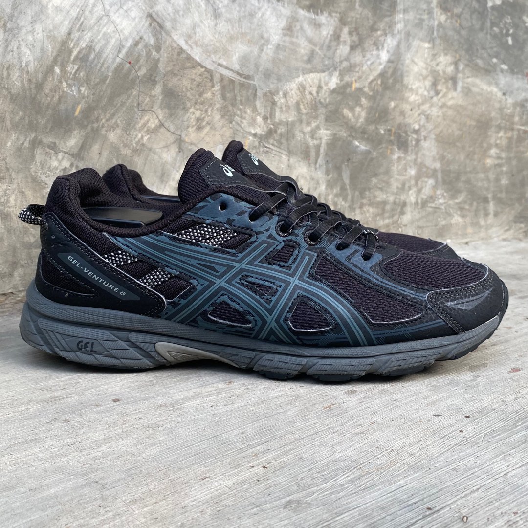 Asics Gel Venture 6 ‘Black’, Fesyen Pria, Sepatu , Sneakers di Carousell