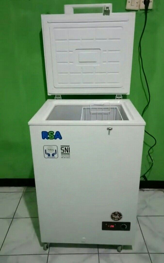 Chest Freezer Box RSA Kapasitas 100 Liter, Kitchen & Appliances di ...