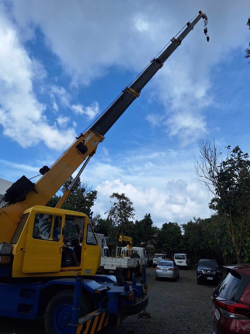 Crane Komelco RK70M-2 Rough Terrain, Commercial & Industrial ...
