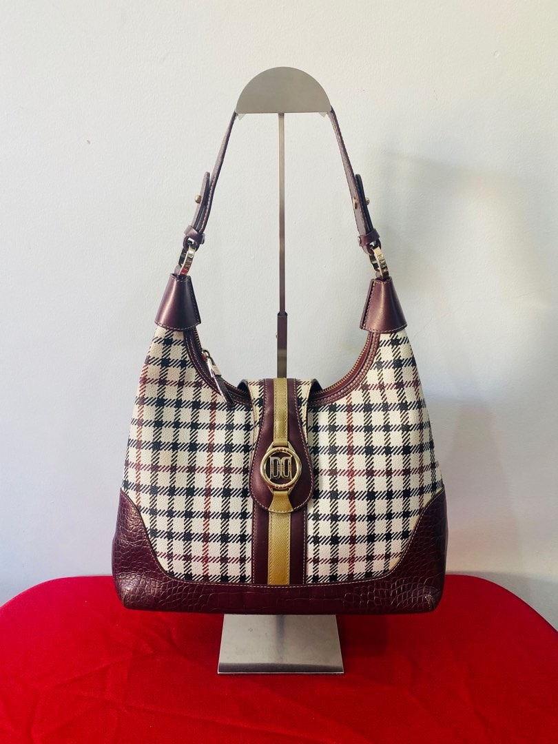 DAKS Hobo Bag, Women's Fashion, Bags & Wallets, Shoulder Bags on Carousell