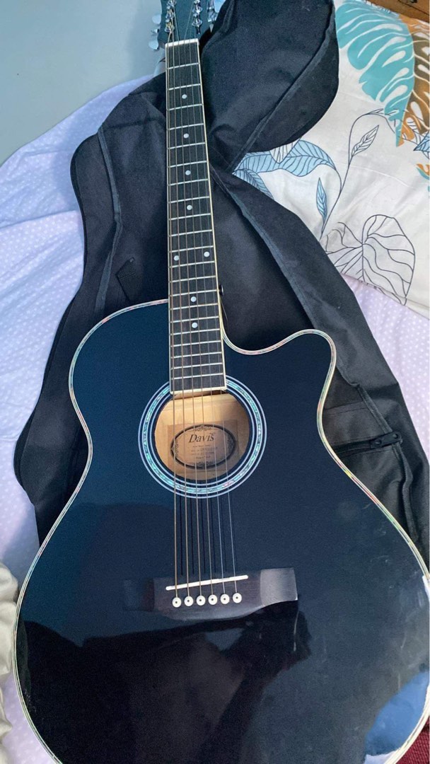 DAVIS GUITAR ORIGINAL, Hobbies & Toys, Music & Media, Musical ...
