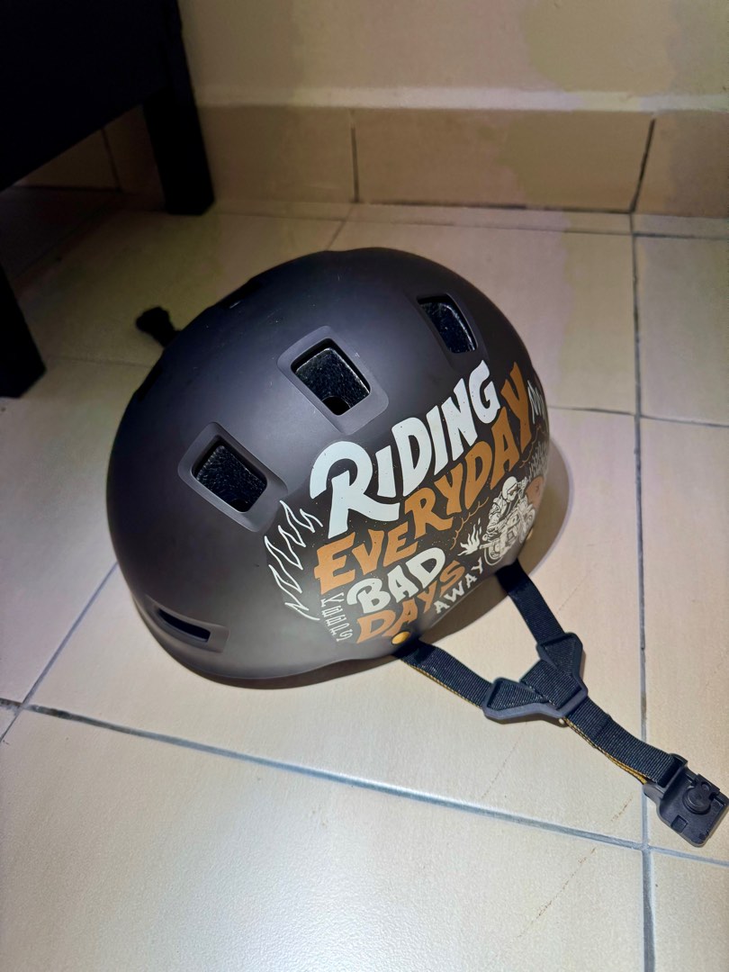 Decathlon Oxelo Helmet, Sports Equipment, Bicycles & Parts, Bicycles on ...