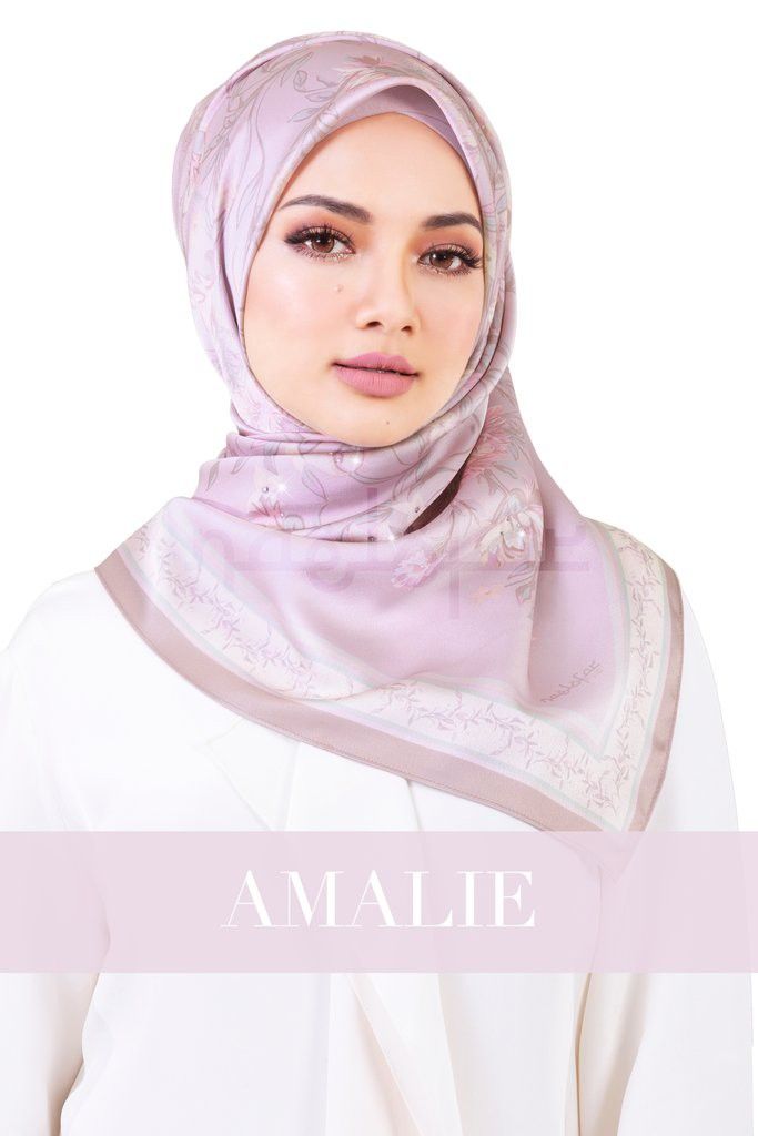 Fleur De Lofa Square (Amalie) by Naelofar Hijab, Women's Fashion ...
