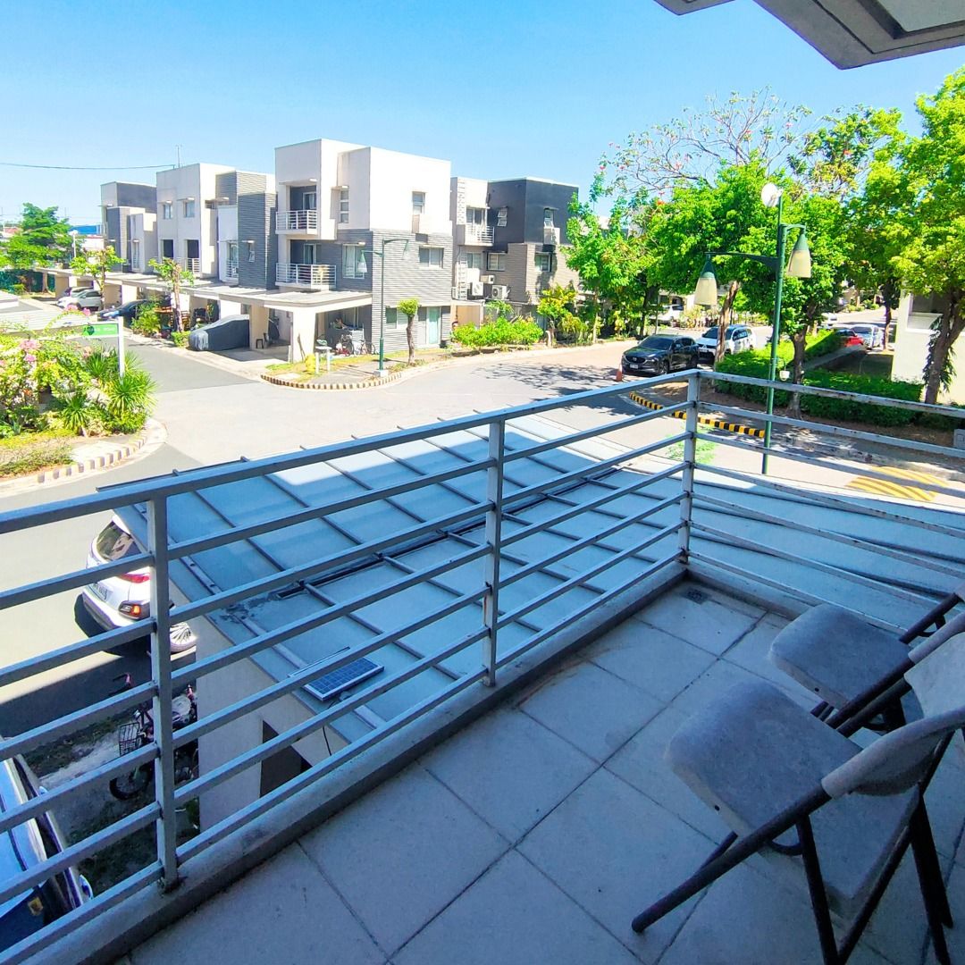 FOR SALE Ametta Place Pasig City 3 Bedroom w/ Balcony, Property, For ...