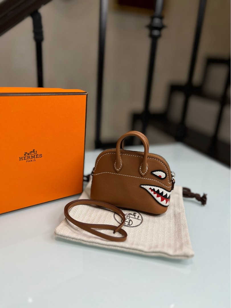 Hermes bolide shark charm, 名牌, 飾物及配件 - Carousell