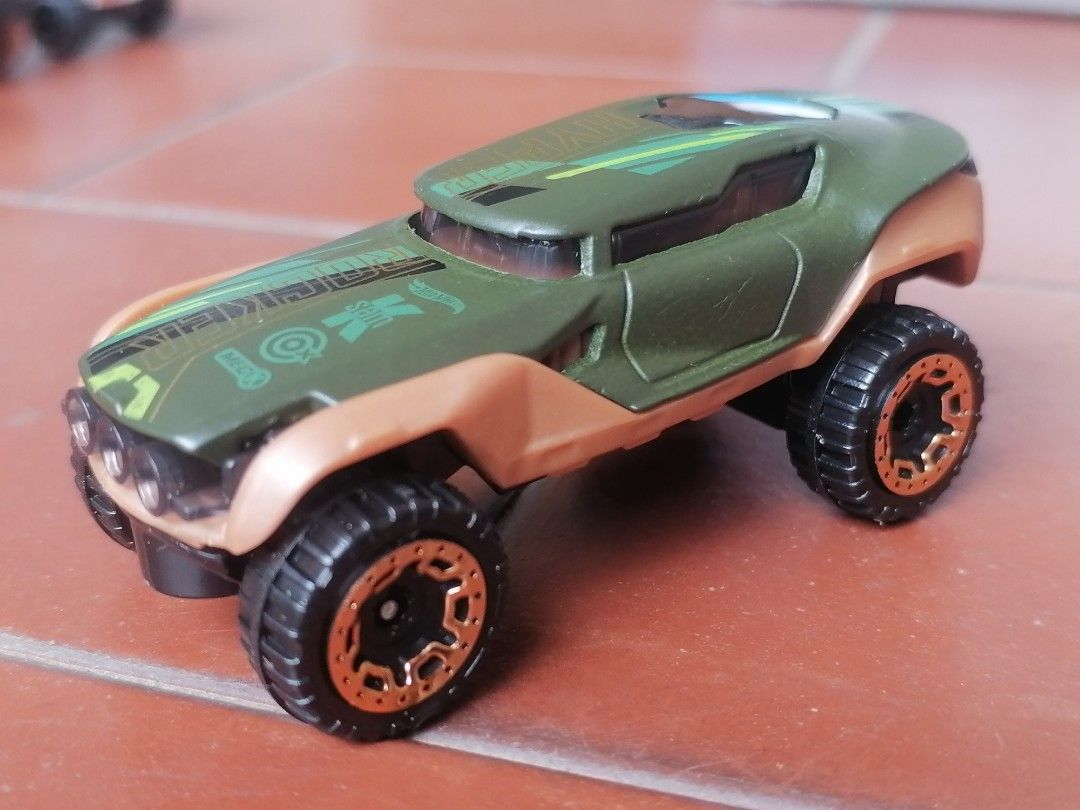 Hot Wheels 2023 Remote Adventure 5-Pack Hyper Rocker - Dark Green ...