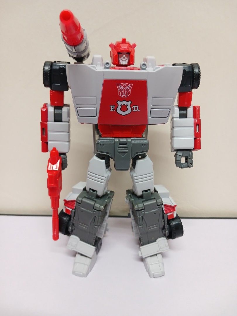 (KO) TRANSFORMERS MASTERPIECE RED ALERT MP-44+ BIB, Hobbies & Toys ...
