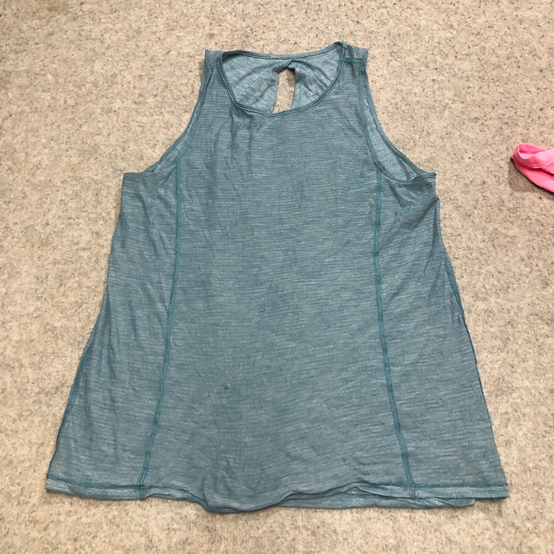 Lululemon Low Key Tank *Silver Heathered Persian Blue, Women's Fashion ...