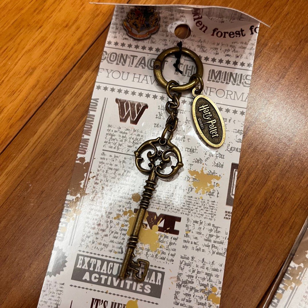 Miniso x Harry Potter Gringotts Keychain, Hobbies & Toys, Collectibles ...