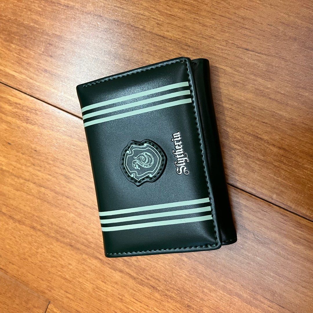 Miniso x Harry Potter Trifold Wallet (Slytherin) - Keychain not ...