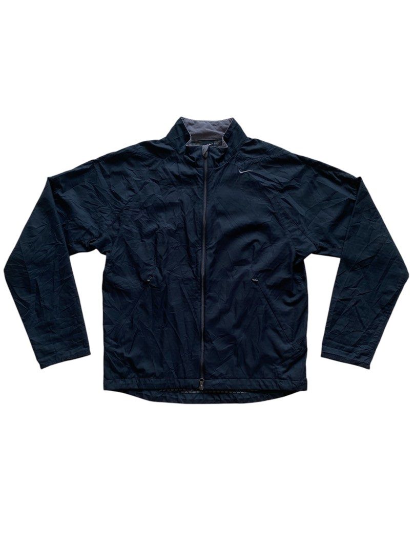 nike sphere react jacket, Fesyen Pria, Pakaian , Atasan di Carousell