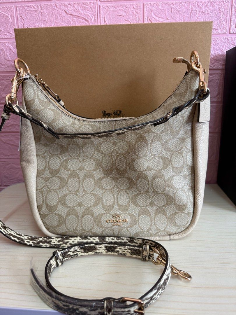 NWT Coach Jules Hobo In Signature Canvas In Light Khaki Chalk Multi ...