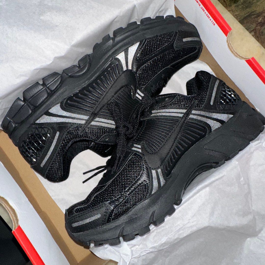 (Way Below RETAIL!) AIR ZOOM VOMERO 5 TRIPLE BLACK, Men's Fashion ...