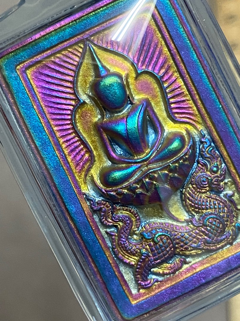 [多寶齋佛牌]龍婆齋 2564 帷幔崇迪坐麒麟（爆財版本）, 書籍、休閒與玩具, 收藏、紀念品, 宗教相關物品在旋轉拍賣