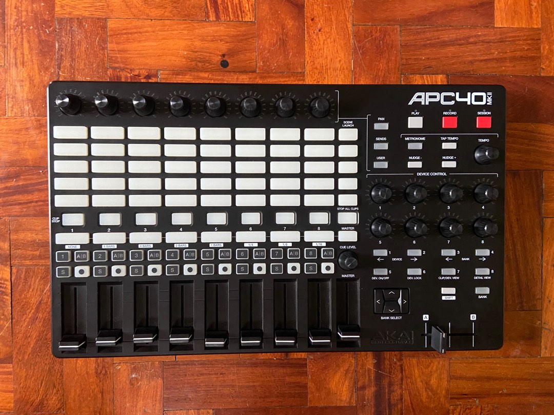 Akai APC 40 mkII, Audio, Other Audio Equipment on Carousell