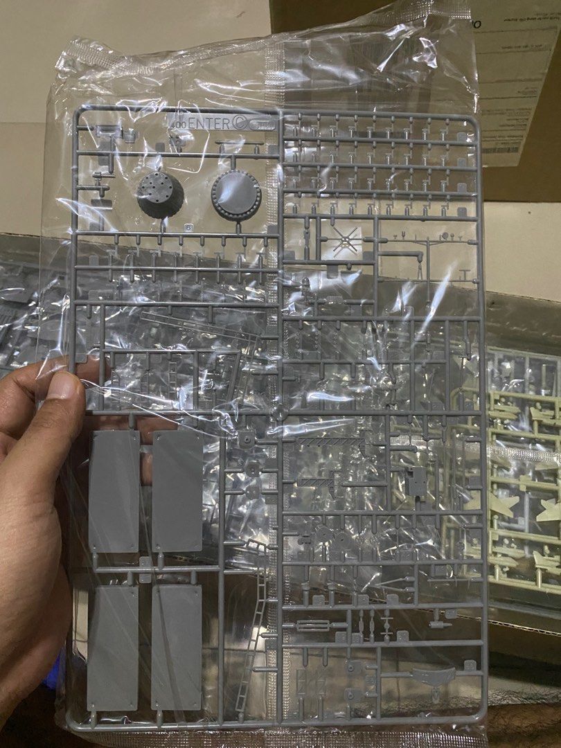 ARII New Enterprise Aircraft Carrier 1/400 big scale plastic model kit ...