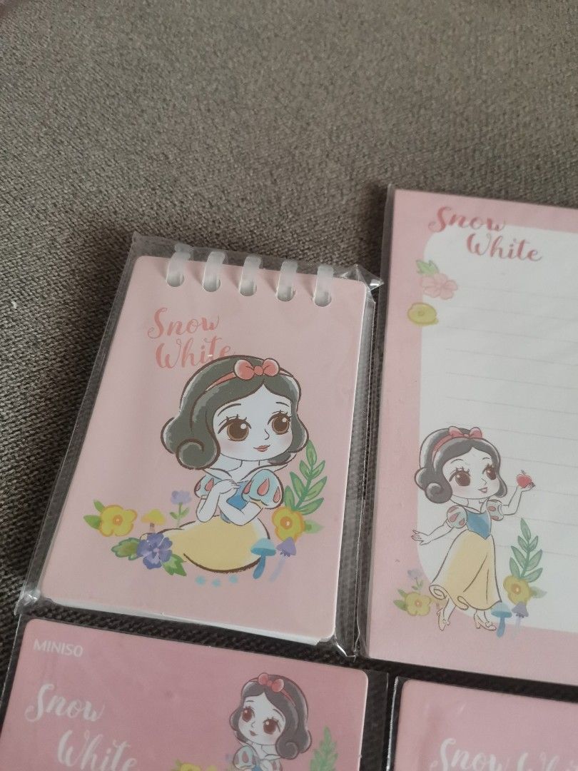 Combo 5 pcs Miniso Disney Princess Snow White Mix Items, Babies & Kids ...