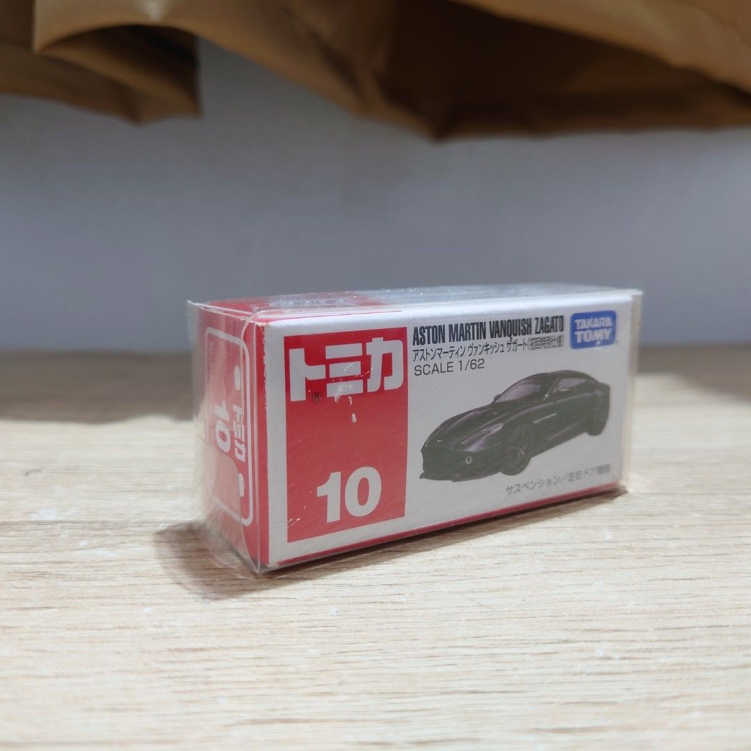 [GENUINE] TWO TAKARA TOMY DAR GREY AND RED ASTON MARTIN VANQUISH ZAGATO ...