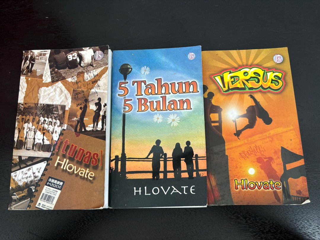 HLOVATE BOOKS ( Tunas, 5 Tahun 5 Bulan & Versus), Hobbies & Toys, Books ...