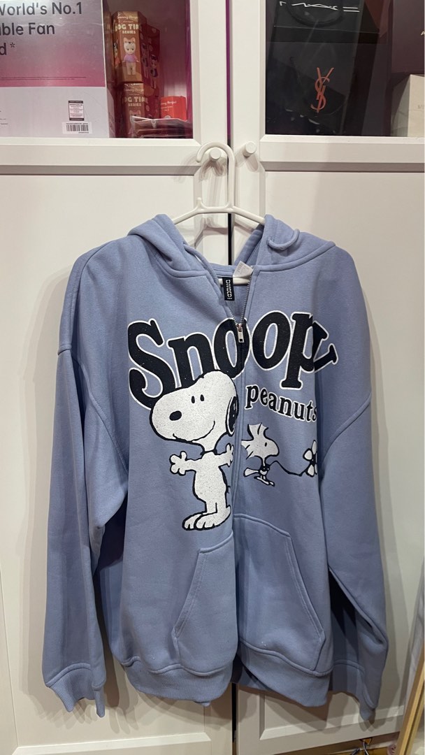 H&M baggy jacket snoopy, Women's Fashion, Tops, Other Tops on Carousell