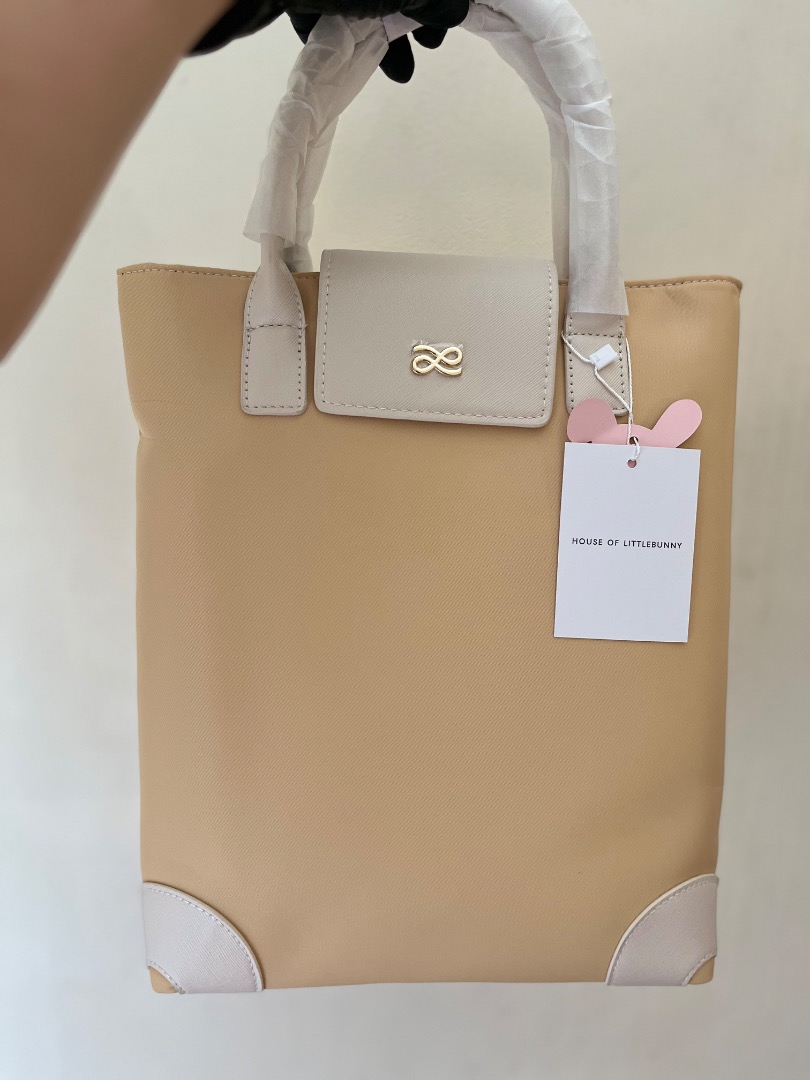 HOLB Nylon Laptop Bag, Women's Fashion, Bags & Wallets, Cross-body Bags ...