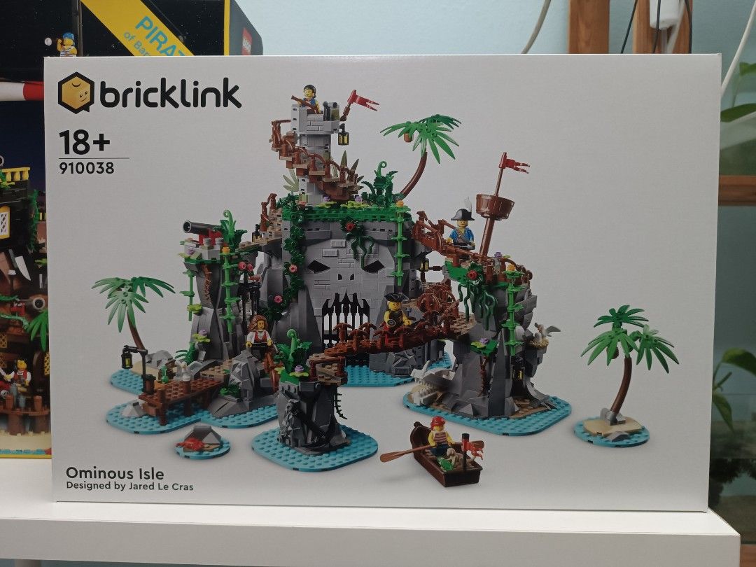 Lego 91038 Brick link Designer Program Ominous Isle & Lego Ideas 21322 ...