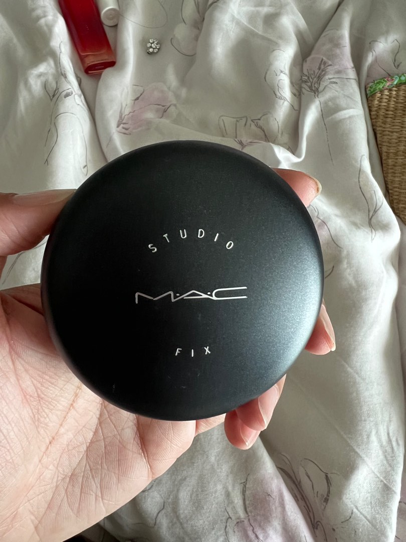 MAC STUDIO FIX POWDER PLUS FOUNDATION (NC40), Beauty & Personal Care ...