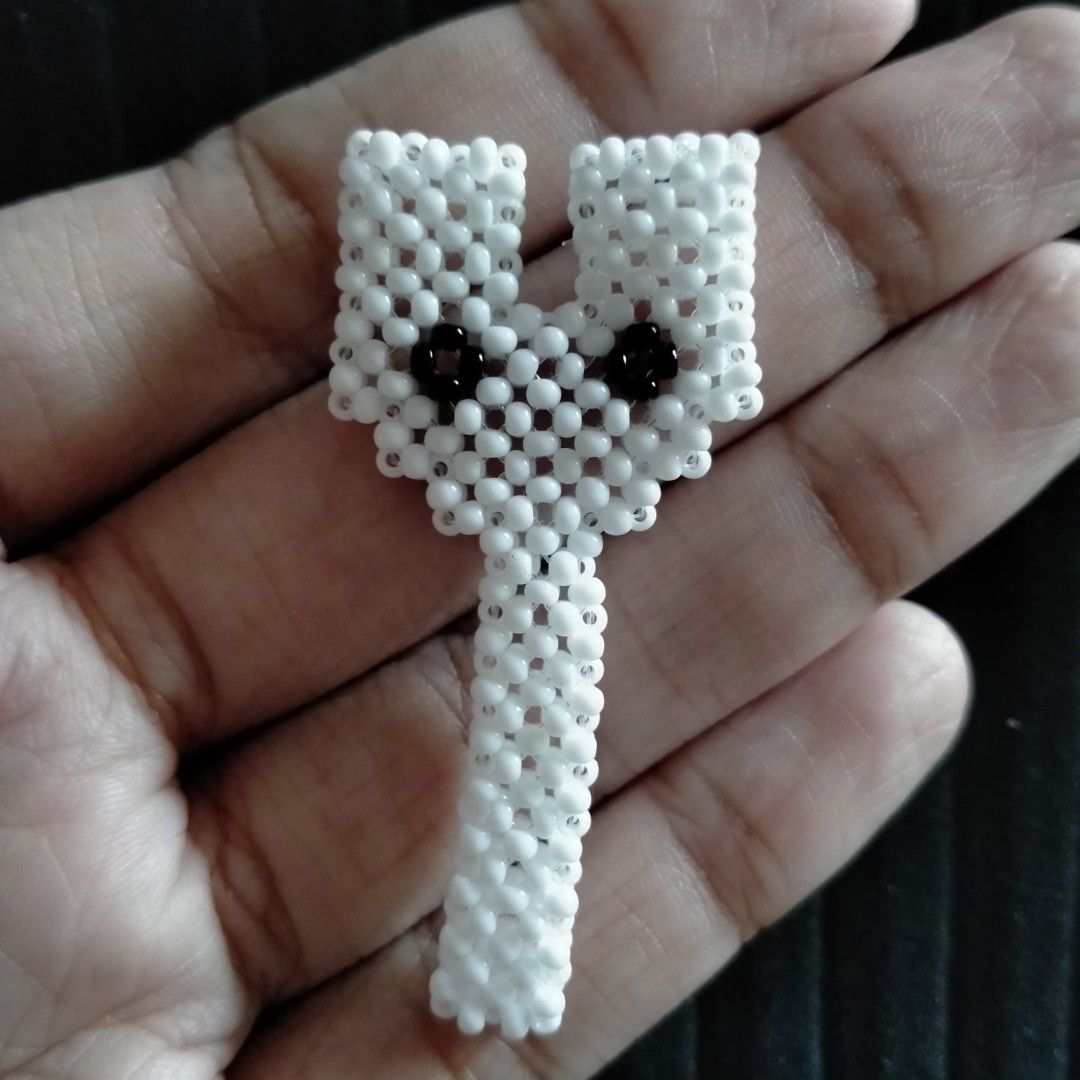 NewJeans Keychain Binky Bong, Hobbies & Toys, Collectibles ...