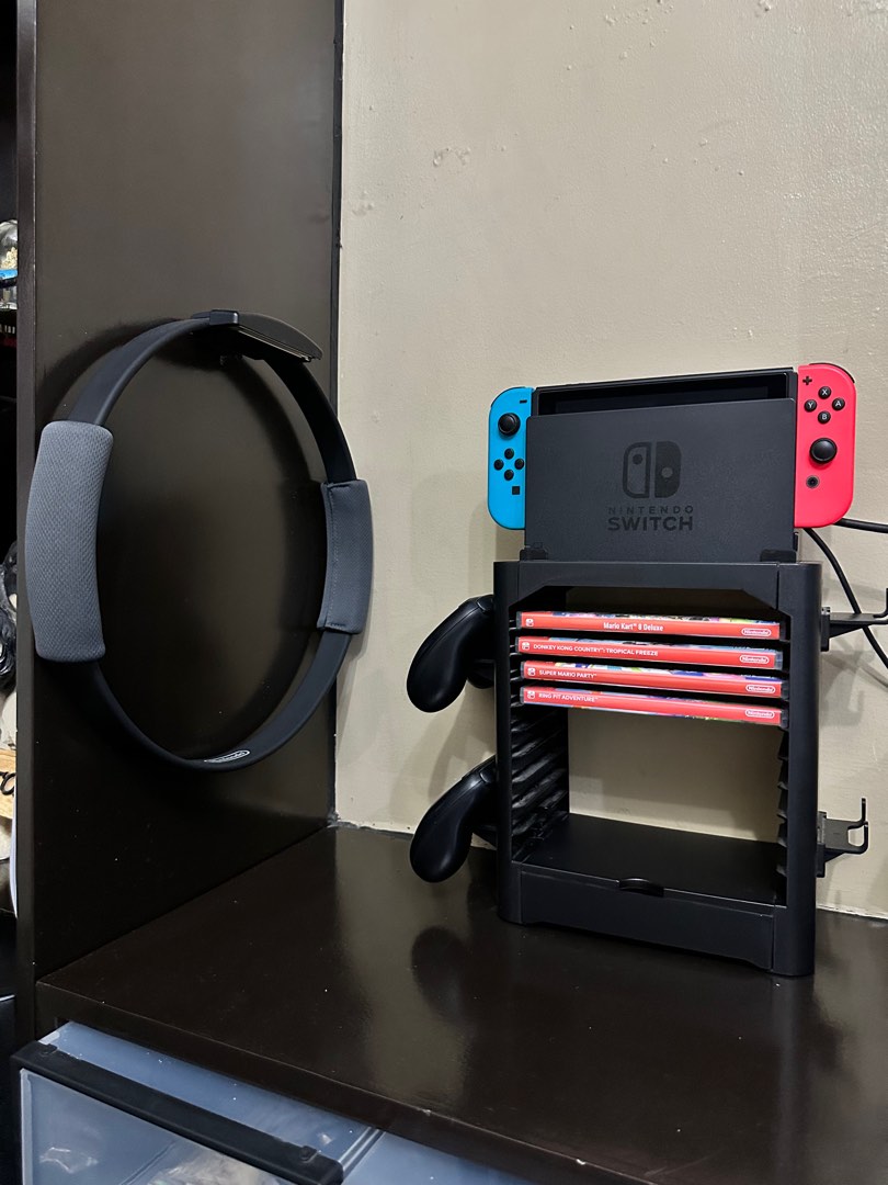 Nintendo Switch V1 Complete with Box (2 games), Video Gaming, Video ...