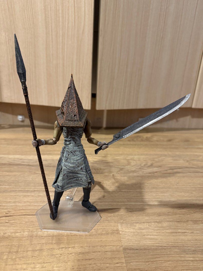 Silent Hill 2 figure - Figma Red Pyramid Thing, Hobbies & Toys ...