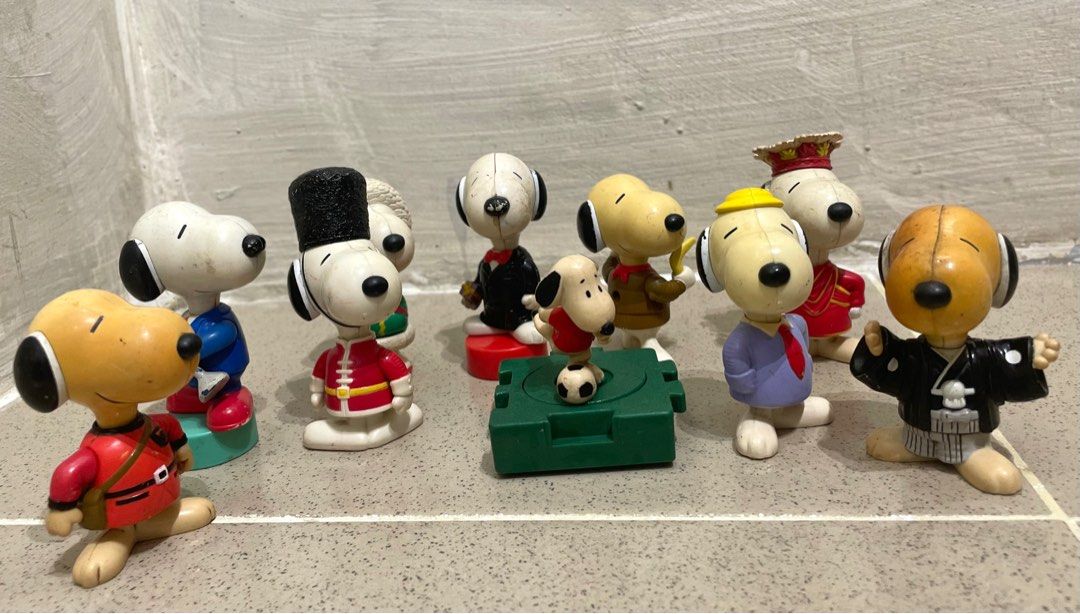 Snoopy World Tour 1999 McDonalds Happy Meal Toys Set, Hobbies & Toys ...