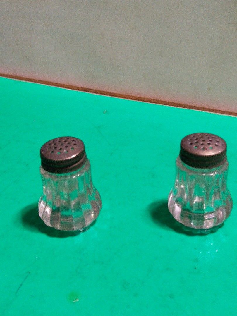Vintage Highly-Collectible Classic "Mini Salt & Pepper Shakers"/Crystal ...