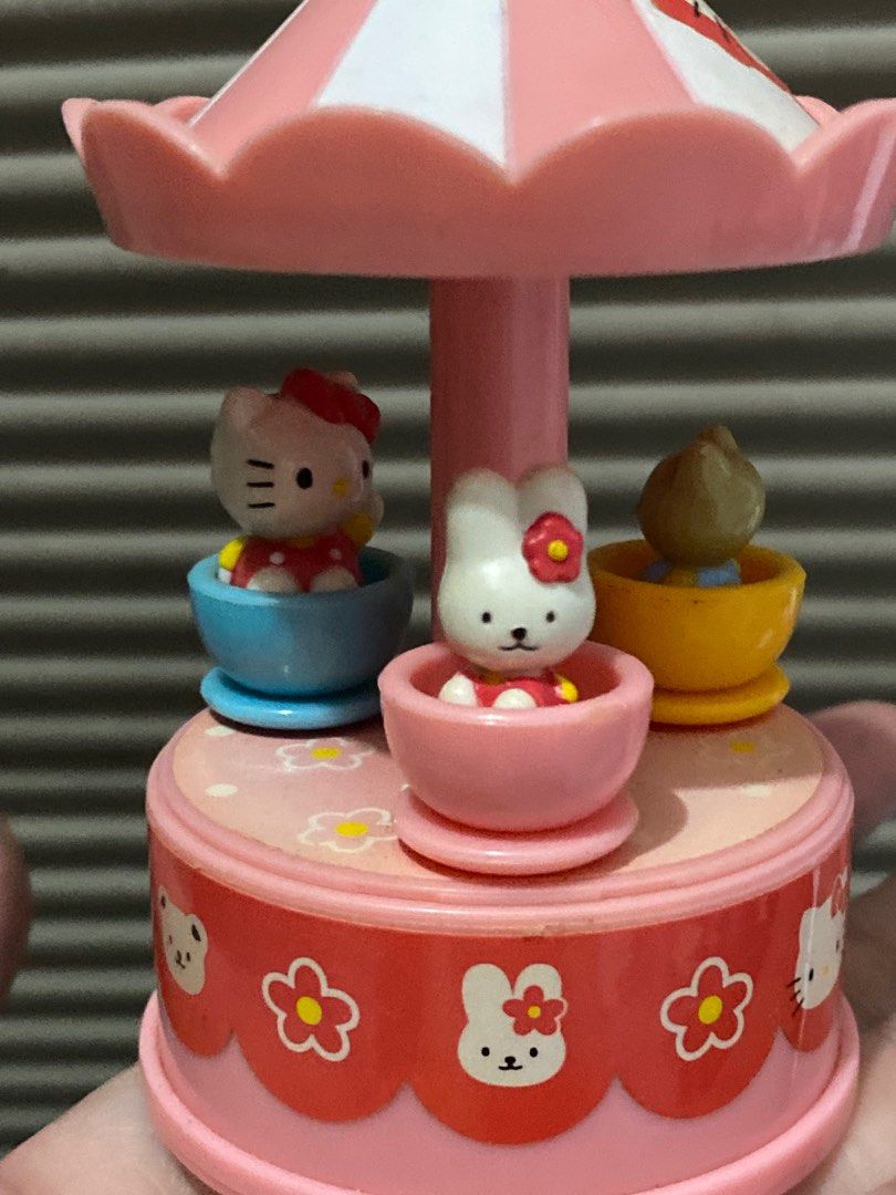 Vintage Sanrio 2000 Hello kitty Carousel wind up toy 450, Hobbies ...