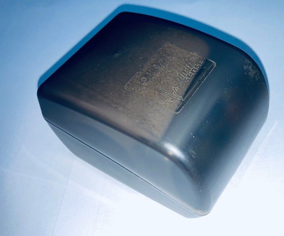 OMRON 日版 HEM-650 歐姆龍 電子血壓計 手腕式 自動血壓計 Blood Pressure Monitor, 健康及營養食用品 ...