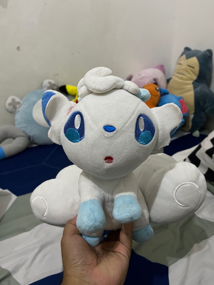 Pokemon Alolan Vulpix, Toys & Collectibles, Mainan di Carousell