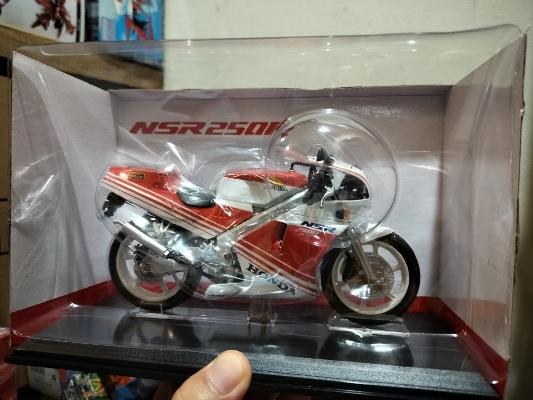 Aoshima Scale 1/12 Diecast Motorcycle - Honda NSR250R - 1988, Hobbies ...