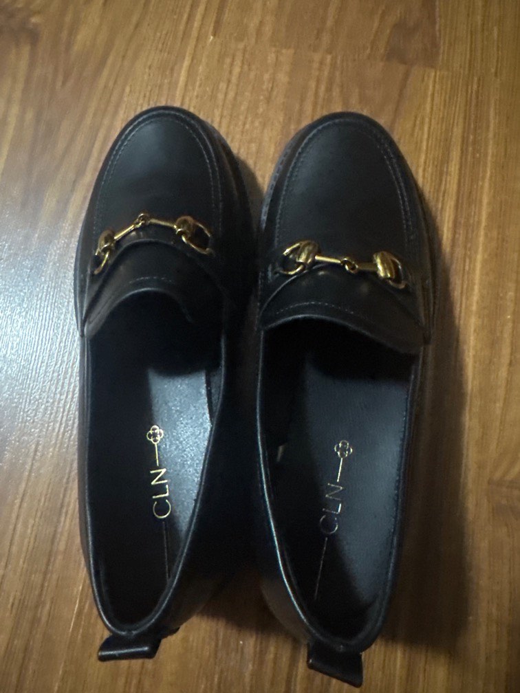 CLN Caelyn Slip on Loafers (size 39) BLACK, Women's Fashion, Footwear ...