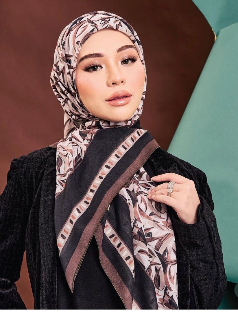 DEARA JEEWA CODE LAVISH, Women's Fashion, Muslimah Fashion, Hijabs on ...