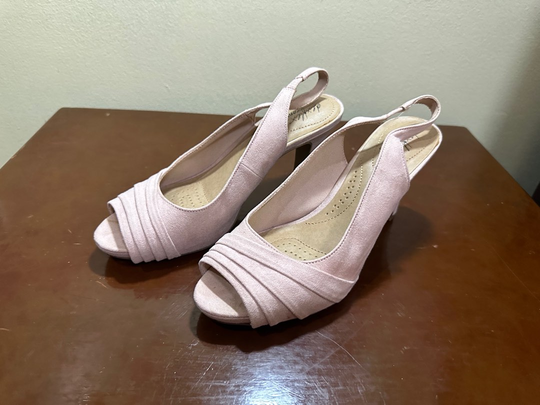 Dexflex comfort pino heels, Women's Fashion, Footwear, Heels on Carousell