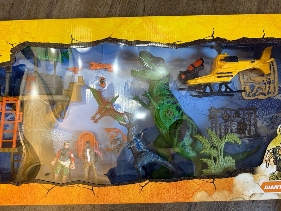 Dino Valley Giant T-Rex Tree House Playset, Hobbies & Toys, Toys ...