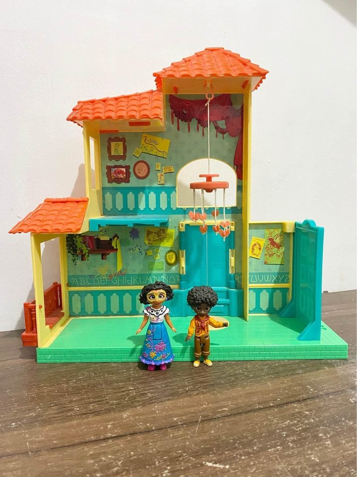 Disney Encanto Maribel Room Playset, Hobbies & Toys, Toys & Games on ...