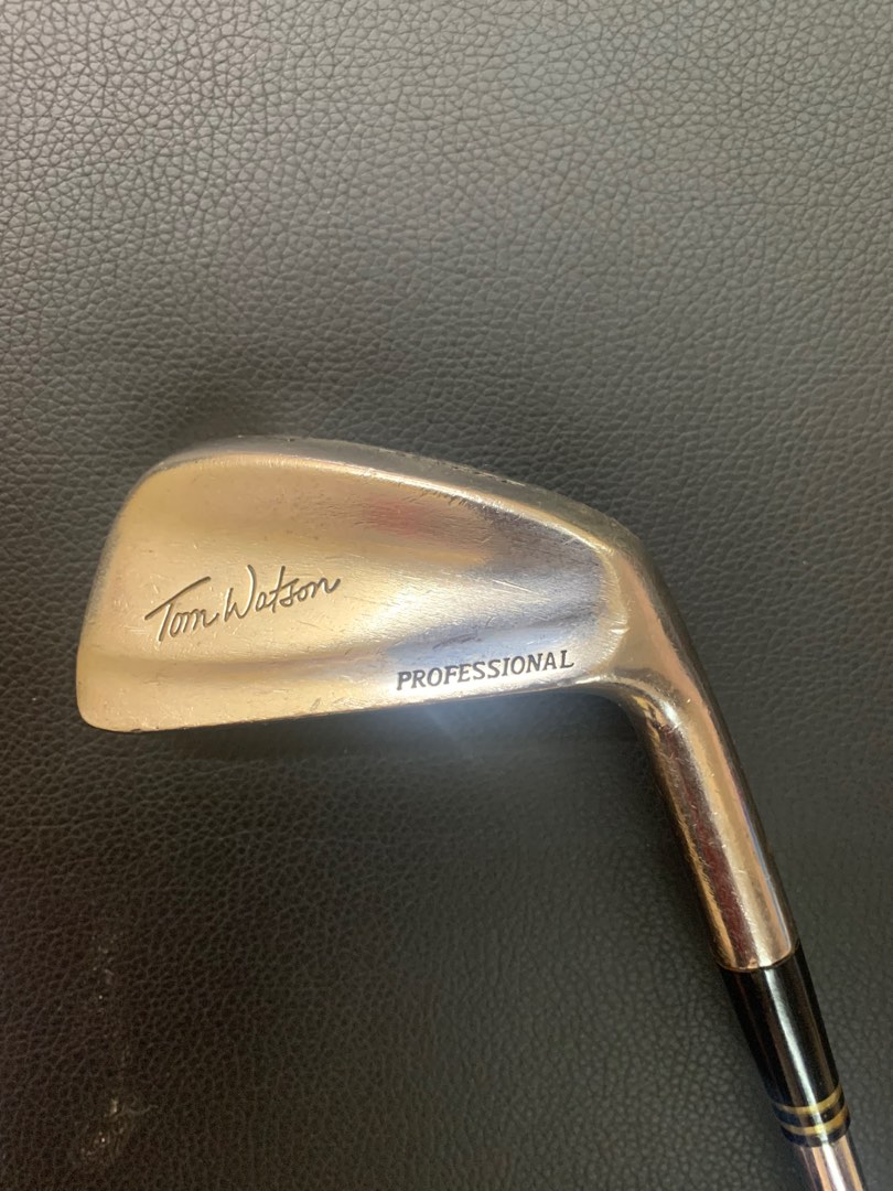 Dunlop Tom Watson iron, Sports Equipment, Sports & Games, Golf on Carousell