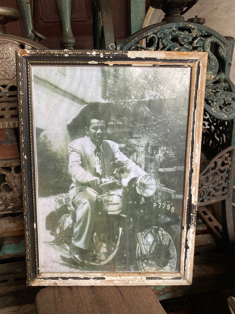 Frame Gambar Antik, Furniture & Home Living, Home Decor, Frames ...