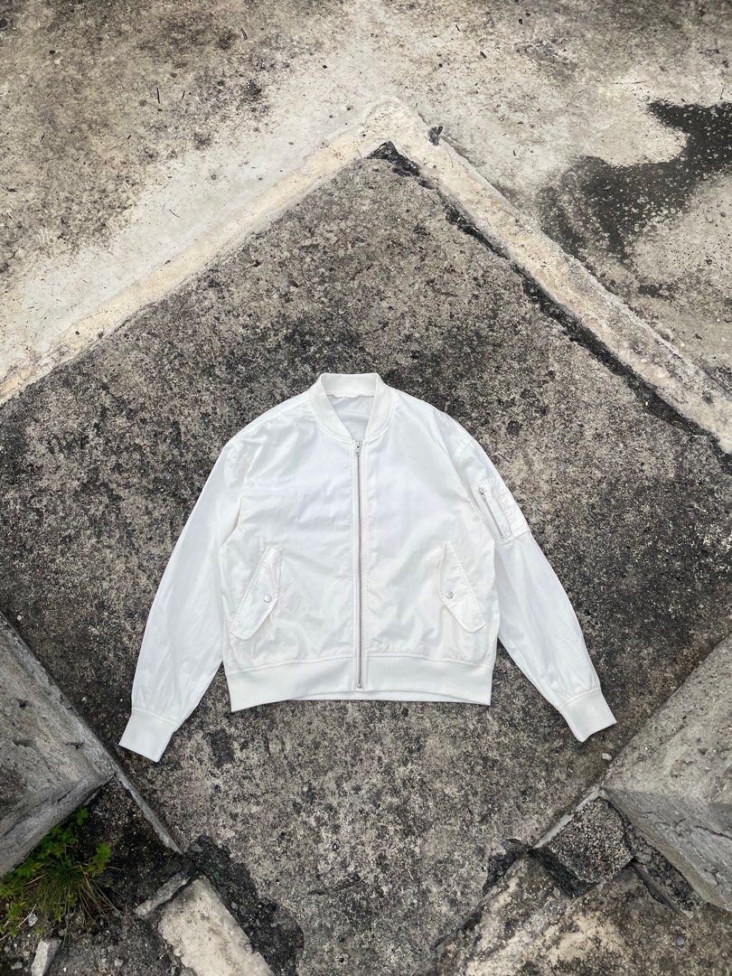 GU Bomber Jacket, Women's Fashion, Coats, Jackets and Outerwear on ...