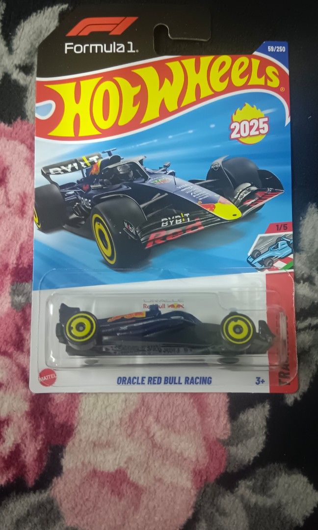 Hot wheels oracle red bull racing on Carousell