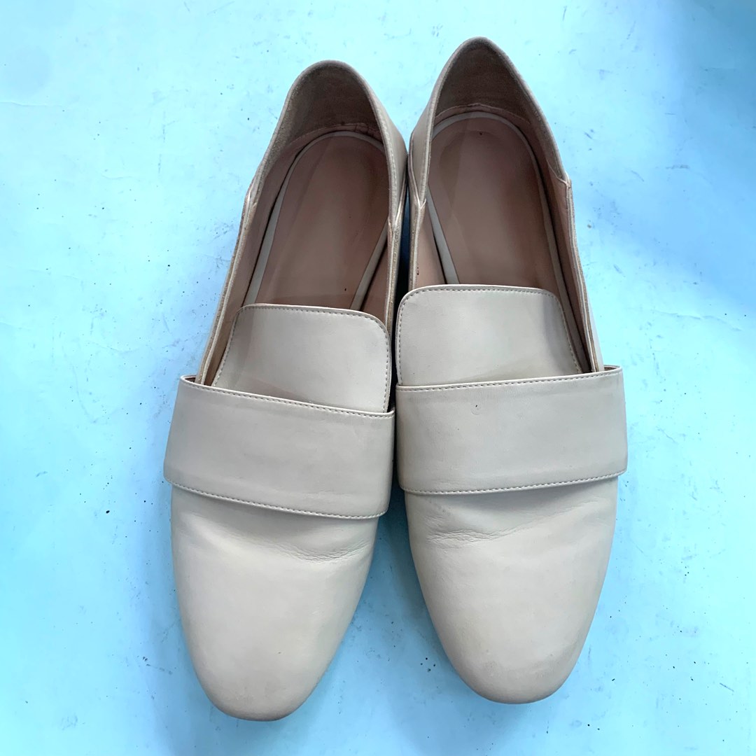 Korea cream Lofers, Women's Fashion, Footwear, Loafers on Carousell